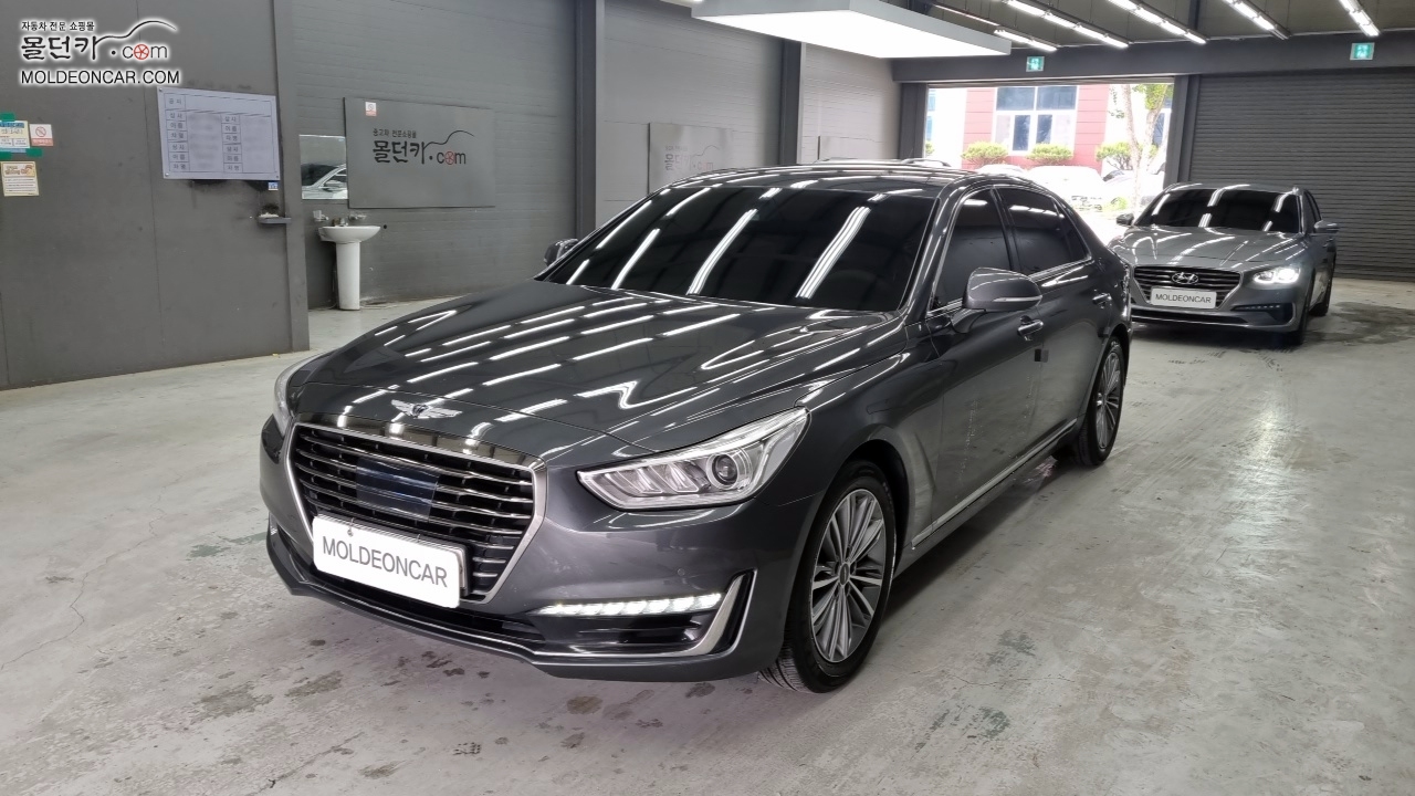 몰던카-제네시스 EQ900 3.8 GDi 럭셔리